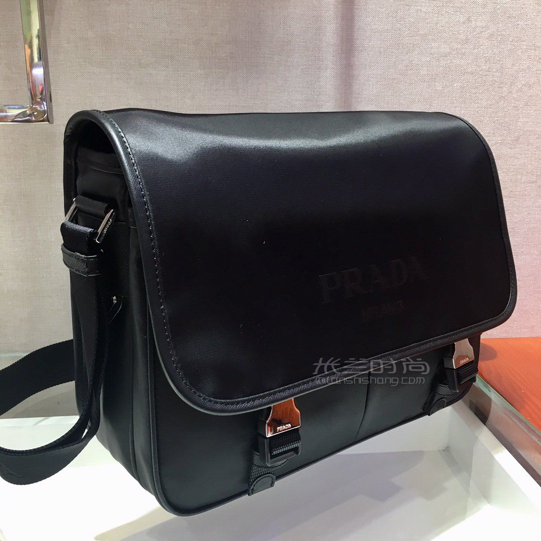 01847_prada经典VA0768邮差包到货了Saffiano皮质嵌花镶饰的尼龙翻盖包加垫尼肩带顶级五_米兰时尚包包网